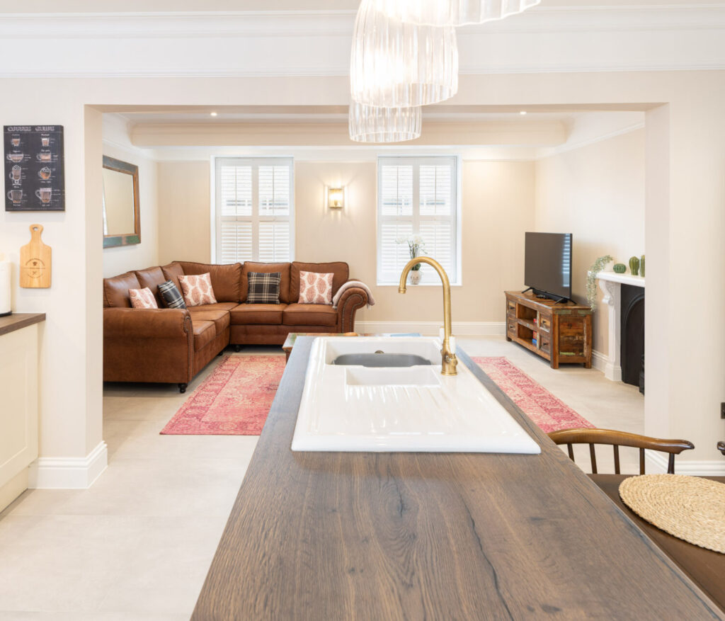 Cobb House – Jurassic Properties